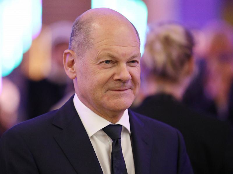 Anton Hofreiter schickte Mail versehentlich an den falschen Olaf Scholz ...